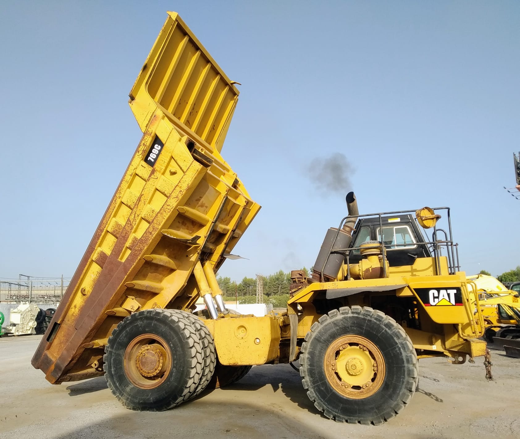 Caterpillar 769C - Maquinaria Troyano